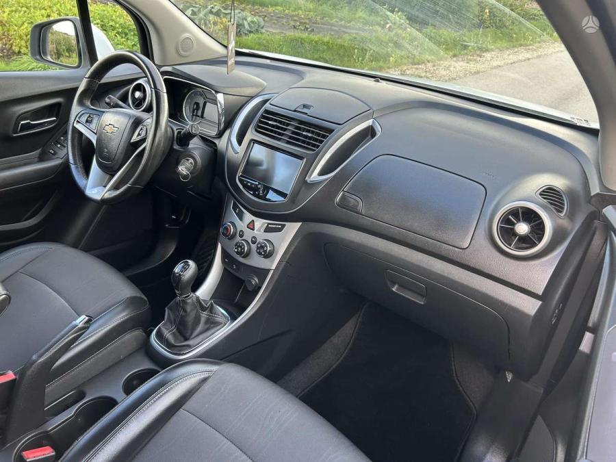 Balts Chevrolet Trax 2013 Panevēža, ar dzinēja tilpumu 1.70 L un nobraukumu 247 tūkst. km par 5400 €, foto 22 vietnē AUTOMOTO.COM.LV
