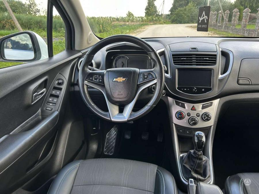 Balts Chevrolet Trax 2013 Panevēža, ar dzinēja tilpumu 1.70 L un nobraukumu 247 tūkst. km par 5400 €, foto 23 vietnē AUTOMOTO.COM.LV