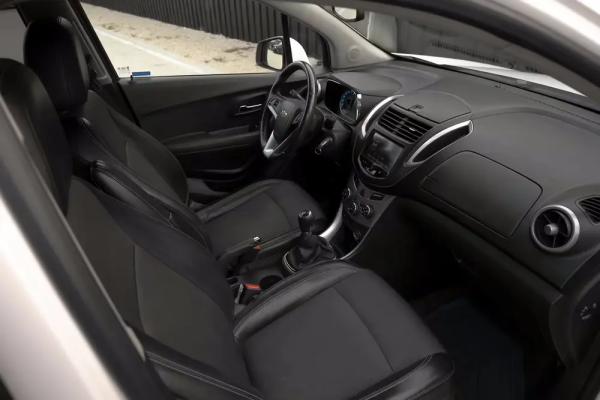 Balts Chevrolet Trax 2014 Jelgava, ar dzinēja tilpumu 1.60 L un nobraukumu 242 tūkst. km par 6300 €, foto 10 vietnē AUTOMOTO.COM.LV