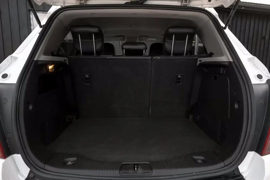 White Chevrolet Trax 2014 in Jelgava, with an engine capacity of 1.60 L and mileage of 242 thousand km for 6300 €, photo 13 on AUTOMOTO.COM.LV