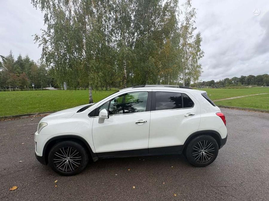 Balts Chevrolet Trax 2014 Panevēža, ar dzinēja tilpumu 1.70 L un nobraukumu 232 tūkst. km par 6200 €, foto 3 vietnē AUTOMOTO.COM.LV