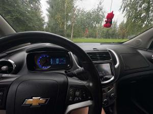 Balts Chevrolet Trax 2014 Panevēža, ar dzinēja tilpumu 1.70 L un nobraukumu 232 tūkst. km par 6200 €, foto 8 vietnē AUTOMOTO.COM.LV