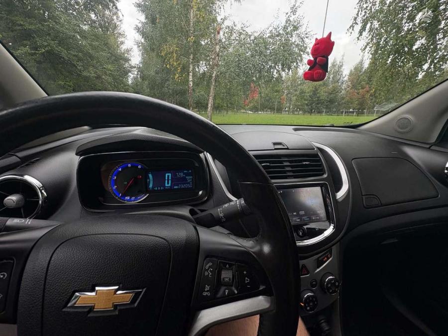 Balts Chevrolet Trax 2014 Panevēža, ar dzinēja tilpumu 1.70 L un nobraukumu 232 tūkst. km par 6200 €, foto 8 vietnē AUTOMOTO.COM.LV