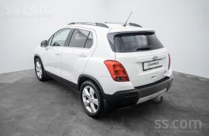 White Chevrolet Trax 2013 in Tallinn, with an engine capacity of 1.40 L and mileage of 181 thousand km for 7999 €, photo 6 on AUTOMOTO.COM.LV