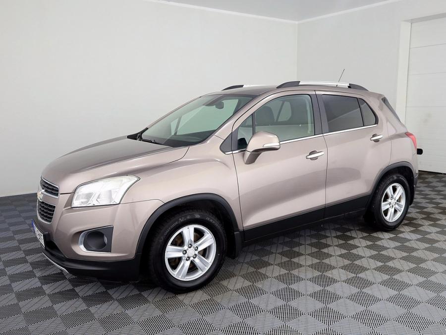 Yellow Chevrolet Trax 2013 in Tallinn, with an engine capacity of 1.60 L and mileage of 309 thousand km for 2399 €, photo 10 on AUTOMOTO.COM.LV