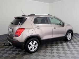 Yellow Chevrolet Trax 2013 in Tallinn, with an engine capacity of 1.60 L and mileage of 309 thousand km for 2399 €, photo 11 on AUTOMOTO.COM.LV
