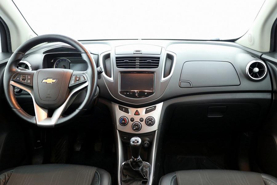 Yellow Chevrolet Trax 2013 in Tallinn, with an engine capacity of 1.60 L and mileage of 309 thousand km for 2399 €, photo 13 on AUTOMOTO.COM.LV