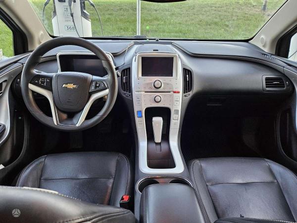 Melns Chevrolet Volt 2012 Viļņa, ar dzinēja tilpumu 1.40 L un nobraukumu 310 tūkst. km par 4800 €, foto 7 vietnē AUTOMOTO.COM.LV