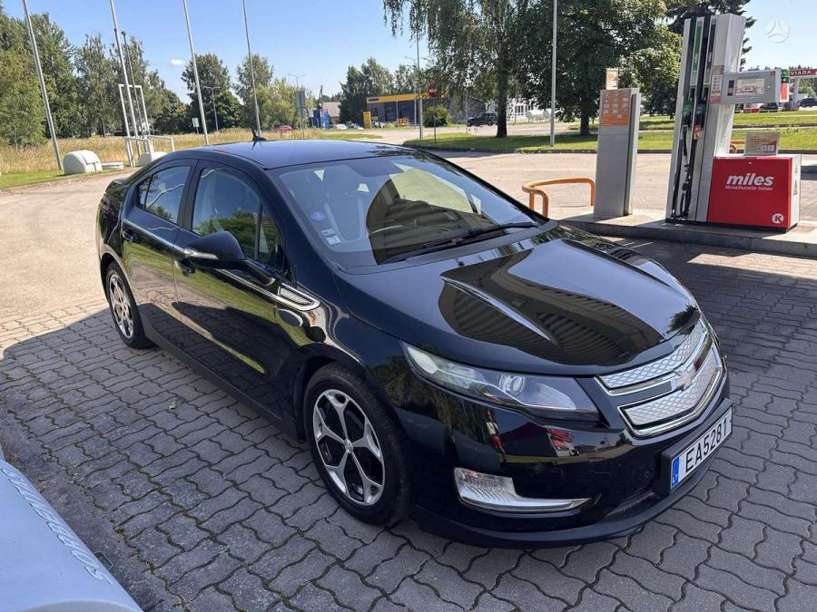 Melns Chevrolet Volt 2012 Tauragė, ar dzinēja tilpumu 1.40 L un nobraukumu 191 tūkst. km par 4800 €, foto 4 vietnē AUTOMOTO.COM.LV