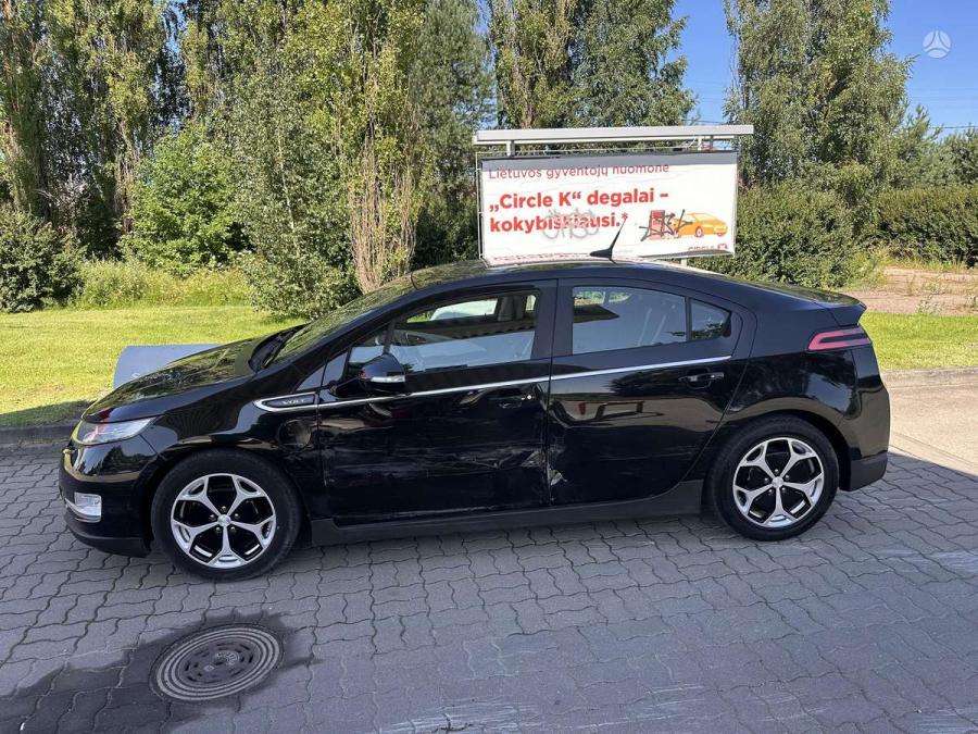 Melns Chevrolet Volt 2012 Tauragė, ar dzinēja tilpumu 1.40 L un nobraukumu 191 tūkst. km par 4800 €, foto 5 vietnē AUTOMOTO.COM.LV