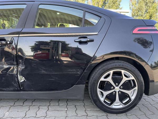 Melns Chevrolet Volt 2012 Tauragė, ar dzinēja tilpumu 1.40 L un nobraukumu 191 tūkst. km par 4800 €, foto 6 vietnē AUTOMOTO.COM.LV