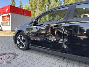 Melns Chevrolet Volt 2012 Tauragė, ar dzinēja tilpumu 1.40 L un nobraukumu 191 tūkst. km par 4800 €, foto 8 vietnē AUTOMOTO.COM.LV
