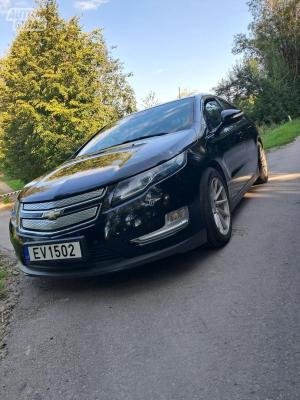 Black Chevrolet Volt 2012 in Vilnius, with an engine capacity of 1.40 L and mileage of 239 thousand km for 6700 €, photo 5 on AUTOMOTO.COM.LV