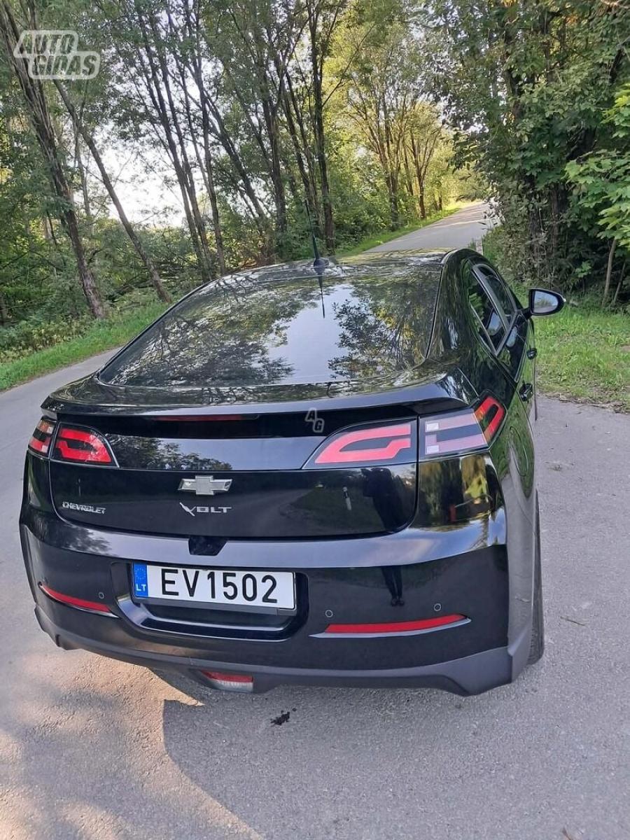Black Chevrolet Volt 2012 in Vilnius, with an engine capacity of 1.40 L and mileage of 239 thousand km for 6700 €, photo 13 on AUTOMOTO.COM.LV