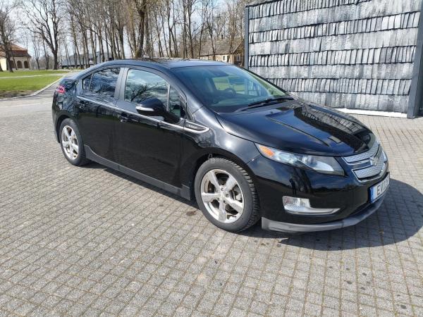 Melns Chevrolet Volt 2013 Kelmė, ar dzinēja tilpumu 1.40 L un nobraukumu 169 tūkst. km par 6350 €, foto 2 vietnē AUTOMOTO.COM.LV