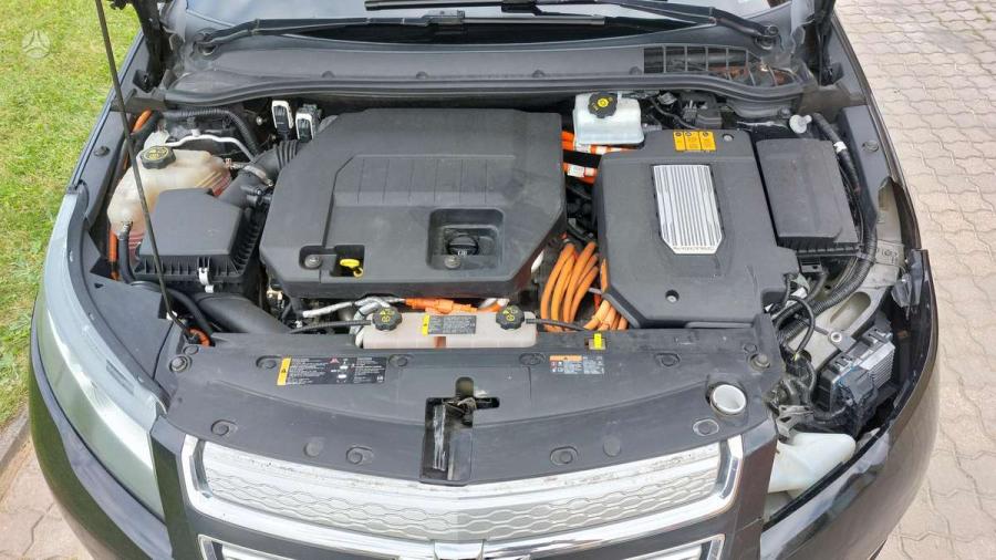 Black Chevrolet Volt 2013 in Siauliai, with an engine capacity of 1.40 L and mileage of 230 thousand km for 2750 €, photo 18 on AUTOMOTO.COM.LV