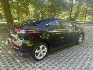 Black Chevrolet Volt 2014 in Vilnius, with an engine capacity of 1.40 L and mileage of 194 thousand km for 6080 €, photo 4 on AUTOMOTO.COM.LV