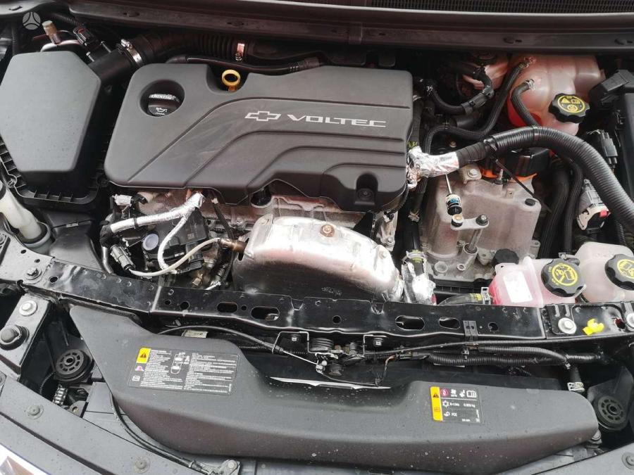 Black Chevrolet Volt 2019 in Siauliai, with an engine capacity of 1.50 L and mileage of 47 thousand km for 18500 €, photo 8 on AUTOMOTO.COM.LV