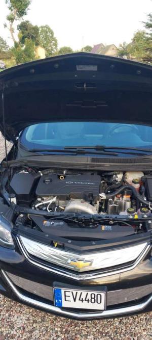 Black Chevrolet Volt 2017 in Vilnius, with an engine capacity of 1.49 L and mileage of 146 thousand km for 11200 €, photo 3 on AUTOMOTO.COM.LV