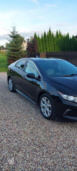 Black Chevrolet Volt 2017 in Vilnius, with an engine capacity of 1.49 L and mileage of 146 thousand km for 11200 €, photo 8 on AUTOMOTO.COM.LV