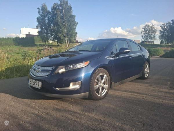 Blue Chevrolet Volt 2013 in Vilnius, with an engine capacity of 1.40 L and mileage of 221 thousand km for 5850 €, photo 1 on AUTOMOTO.COM.LV