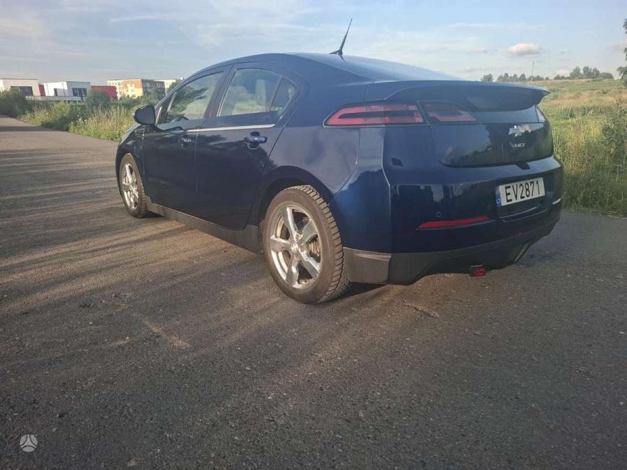 Blue Chevrolet Volt 2013 in Vilnius, with an engine capacity of 1.40 L and mileage of 221 thousand km for 5850 €, photo 5 on AUTOMOTO.COM.LV