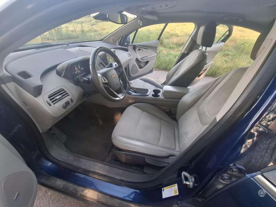 Blue Chevrolet Volt 2013 in Vilnius, with an engine capacity of 1.40 L and mileage of 221 thousand km for 5850 €, photo 11 on AUTOMOTO.COM.LV