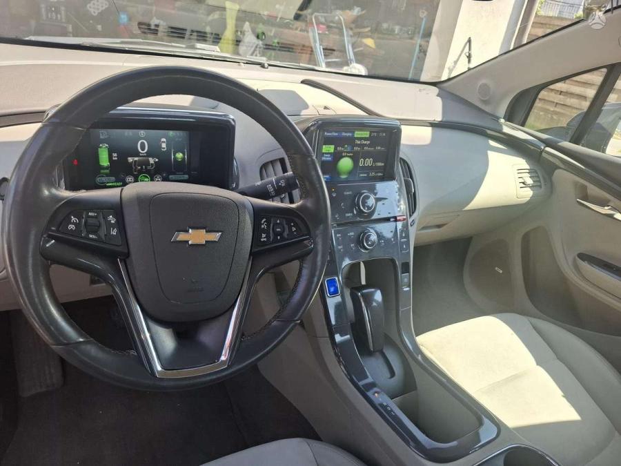 Blue Chevrolet Volt 2013 in Vilnius, with an engine capacity of 1.40 L and mileage of 221 thousand km for 5850 €, photo 14 on AUTOMOTO.COM.LV