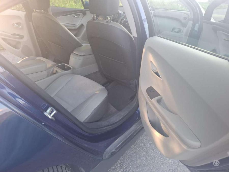 Blue Chevrolet Volt 2013 in Vilnius, with an engine capacity of 1.40 L and mileage of 221 thousand km for 5850 €, photo 19 on AUTOMOTO.COM.LV