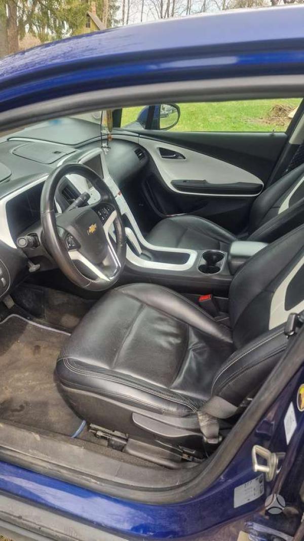 Blue Chevrolet Volt 2013 in Siauliai, with an engine capacity of 1.40 L and mileage of 222 thousand km for 5200 €, photo 8 on AUTOMOTO.COM.LV