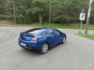 Blue Chevrolet Volt 2017 in Kaunas, with an engine capacity of 1.49 L and mileage of 94 thousand km for 11300 €, photo 5 on AUTOMOTO.COM.LV