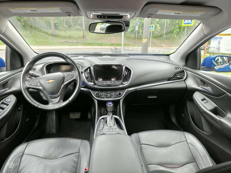 Blue Chevrolet Volt 2017 in Kaunas, with an engine capacity of 1.49 L and mileage of 94 thousand km for 11300 €, photo 10 on AUTOMOTO.COM.LV