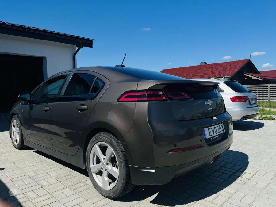 Brown Chevrolet Volt 2015 in Gargzdai, with an engine capacity of 1.40 L and mileage of 124 thousand km for 7200 €, photo 1 on AUTOMOTO.COM.LV
