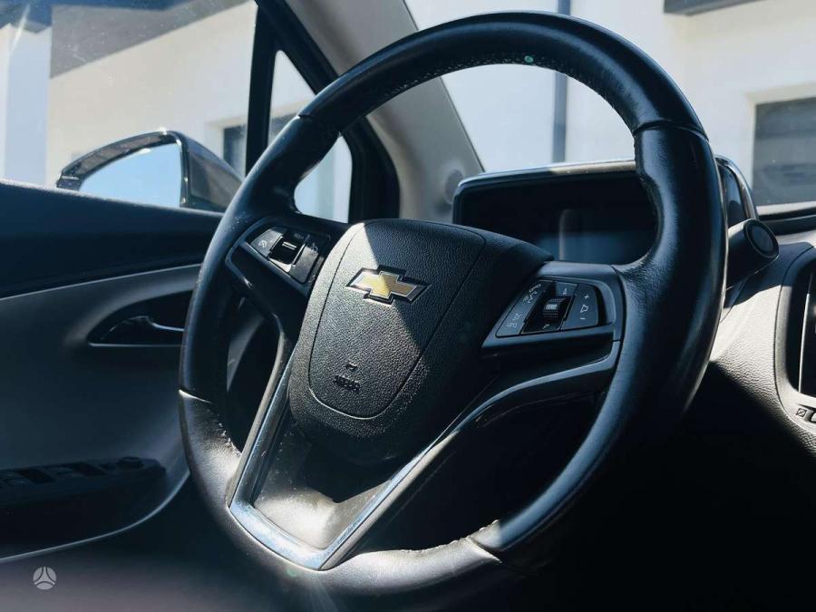Brown Chevrolet Volt 2015 in Gargzdai, with an engine capacity of 1.40 L and mileage of 124 thousand km for 7200 €, photo 5 on AUTOMOTO.COM.LV