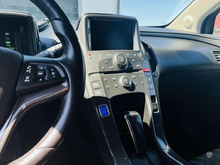 Brown Chevrolet Volt 2015 in Gargzdai, with an engine capacity of 1.40 L and mileage of 124 thousand km for 7200 €, photo 6 on AUTOMOTO.COM.LV