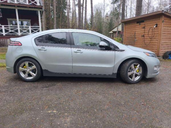 Grey Chevrolet Volt 2012 in Siauliai, with an engine capacity of 0.00 L and mileage of 178 thousand km for 5800 €, photo 2 on AUTOMOTO.COM.LV