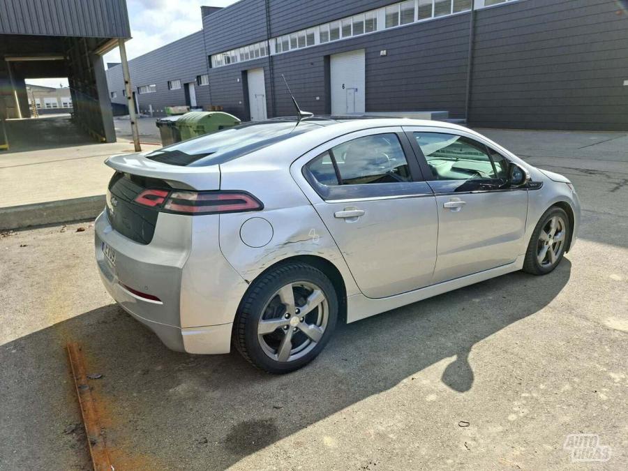 Pelēks Chevrolet Volt 2012 Kauņa, ar dzinēja tilpumu 1.40 L un nobraukumu 116 tūkst. km par 3900 €, foto 4 vietnē AUTOMOTO.COM.LV