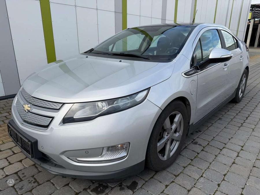 Pelēks Chevrolet Volt 2012 Raseiniai, ar dzinēja tilpumu 1.40 L un nobraukumu 145 tūkst. km par 6900 €, foto 1 vietnē AUTOMOTO.COM.LV