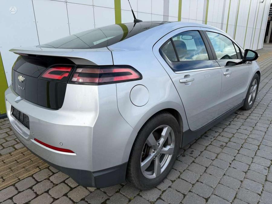 Pelēks Chevrolet Volt 2012 Raseiniai, ar dzinēja tilpumu 1.40 L un nobraukumu 145 tūkst. km par 6900 €, foto 6 vietnē AUTOMOTO.COM.LV