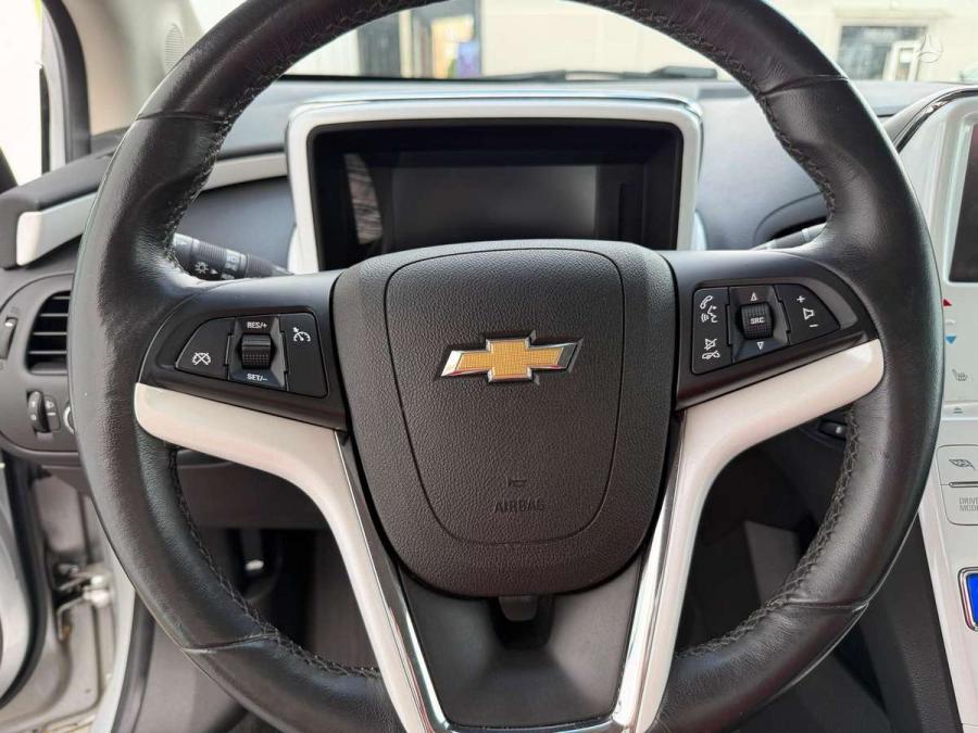 Pelēks Chevrolet Volt 2012 Raseiniai, ar dzinēja tilpumu 1.40 L un nobraukumu 145 tūkst. km par 6900 €, foto 12 vietnē AUTOMOTO.COM.LV