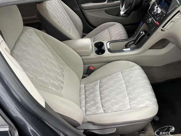 Pelēks Chevrolet Volt 2013 Viļņa, ar dzinēja tilpumu 1.40 L un nobraukumu 367 tūkst. km par 5500 €, foto 6 vietnē AUTOMOTO.COM.LV