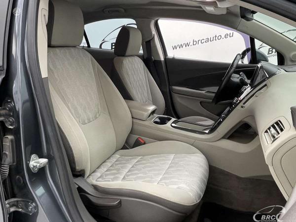 Pelēks Chevrolet Volt 2013 Viļņa, ar dzinēja tilpumu 1.40 L un nobraukumu 367 tūkst. km par 5500 €, foto 8 vietnē AUTOMOTO.COM.LV
