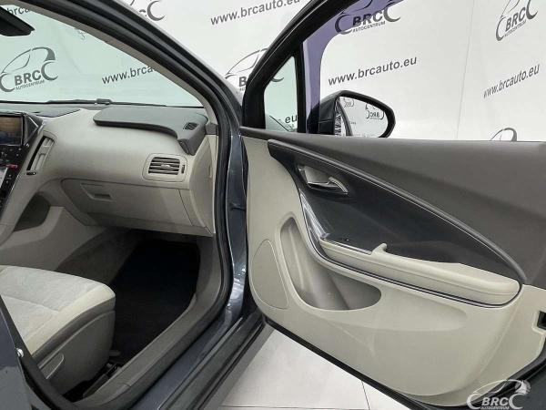 Pelēks Chevrolet Volt 2013 Viļņa, ar dzinēja tilpumu 1.40 L un nobraukumu 367 tūkst. km par 5500 €, foto 9 vietnē AUTOMOTO.COM.LV