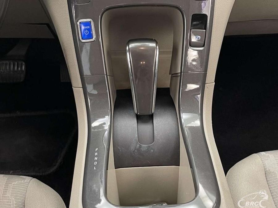 Pelēks Chevrolet Volt 2013 Viļņa, ar dzinēja tilpumu 1.40 L un nobraukumu 367 tūkst. km par 5500 €, foto 19 vietnē AUTOMOTO.COM.LV