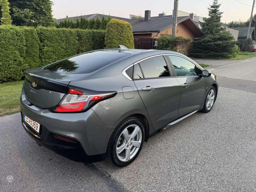 Pelēks Chevrolet Volt 2016 Viļņa, ar dzinēja tilpumu 1.50 L un nobraukumu 204 tūkst. km par 9999 €, foto 5 vietnē AUTOMOTO.COM.LV