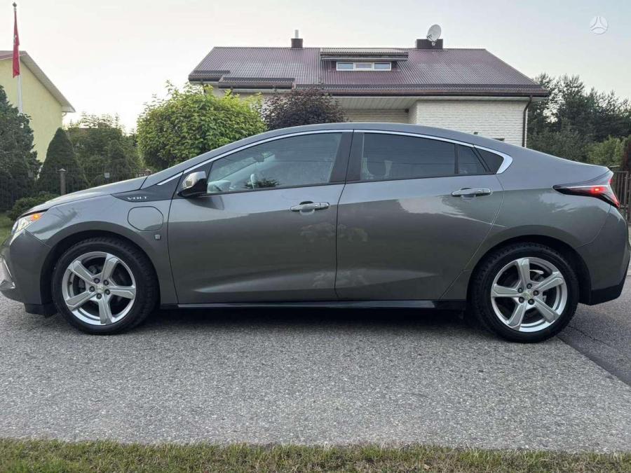 Pelēks Chevrolet Volt 2016 Viļņa, ar dzinēja tilpumu 1.50 L un nobraukumu 204 tūkst. km par 9999 €, foto 7 vietnē AUTOMOTO.COM.LV