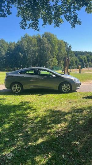 Pelēks Chevrolet Volt 2016 Viļņa, ar dzinēja tilpumu 1.49 L un nobraukumu 190 tūkst. km par 10000 €, foto 3 vietnē AUTOMOTO.COM.LV
