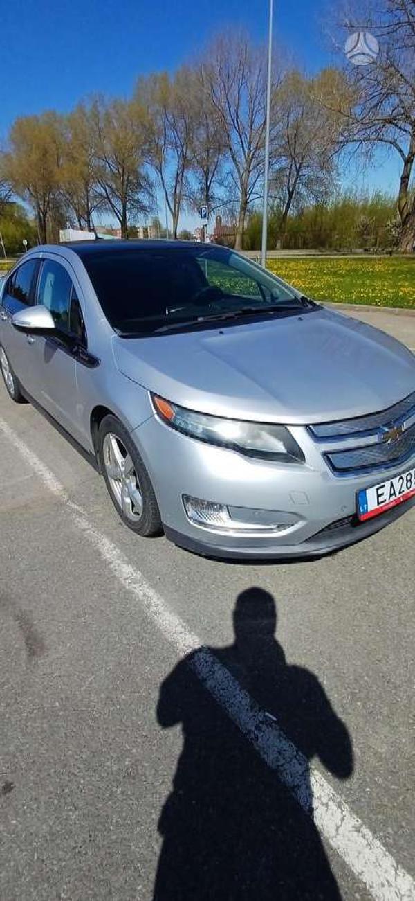 Grey Chevrolet Volt 2012 in Klaipeda, with an engine capacity of 1.40 L and mileage of 242 thousand km for 3999 €, photo 2 on AUTOMOTO.COM.LV