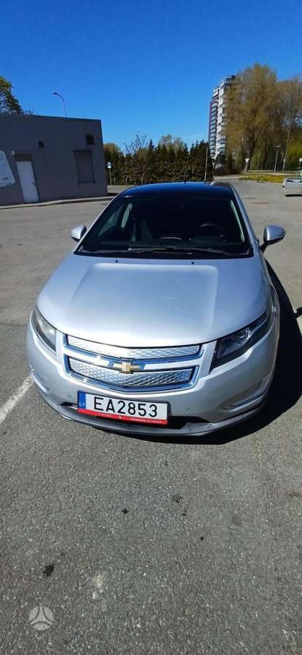 Grey Chevrolet Volt 2012 in Klaipeda, with an engine capacity of 1.40 L and mileage of 242 thousand km for 3999 €, photo 5 on AUTOMOTO.COM.LV