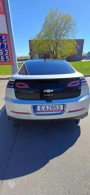 Pelēks Chevrolet Volt 2012 Klaipėda, ar dzinēja tilpumu 1.40 L un nobraukumu 242 tūkst. km par 3999 €, foto 8 vietnē AUTOMOTO.COM.LV